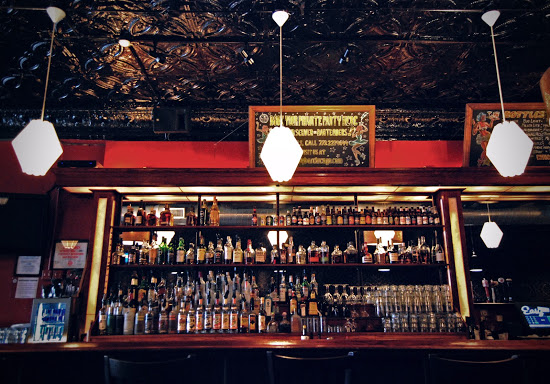 Survivor Finale Viewing Party at Easy Bar | Chicago Food Magazine